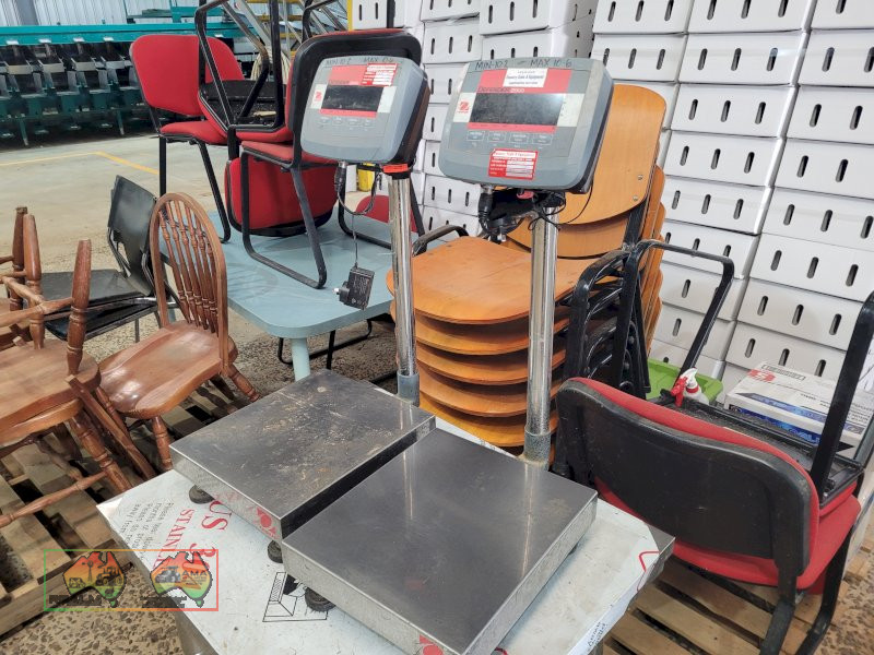 (7757) Defender 2000 Carton Scales (No.1) Toolamba VIC | REALM Group ...