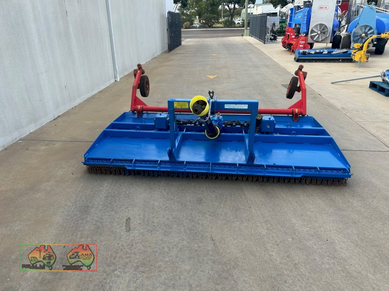 (7794) John Berends 10 ft slasher Griffith ACT | REALM Group Australia